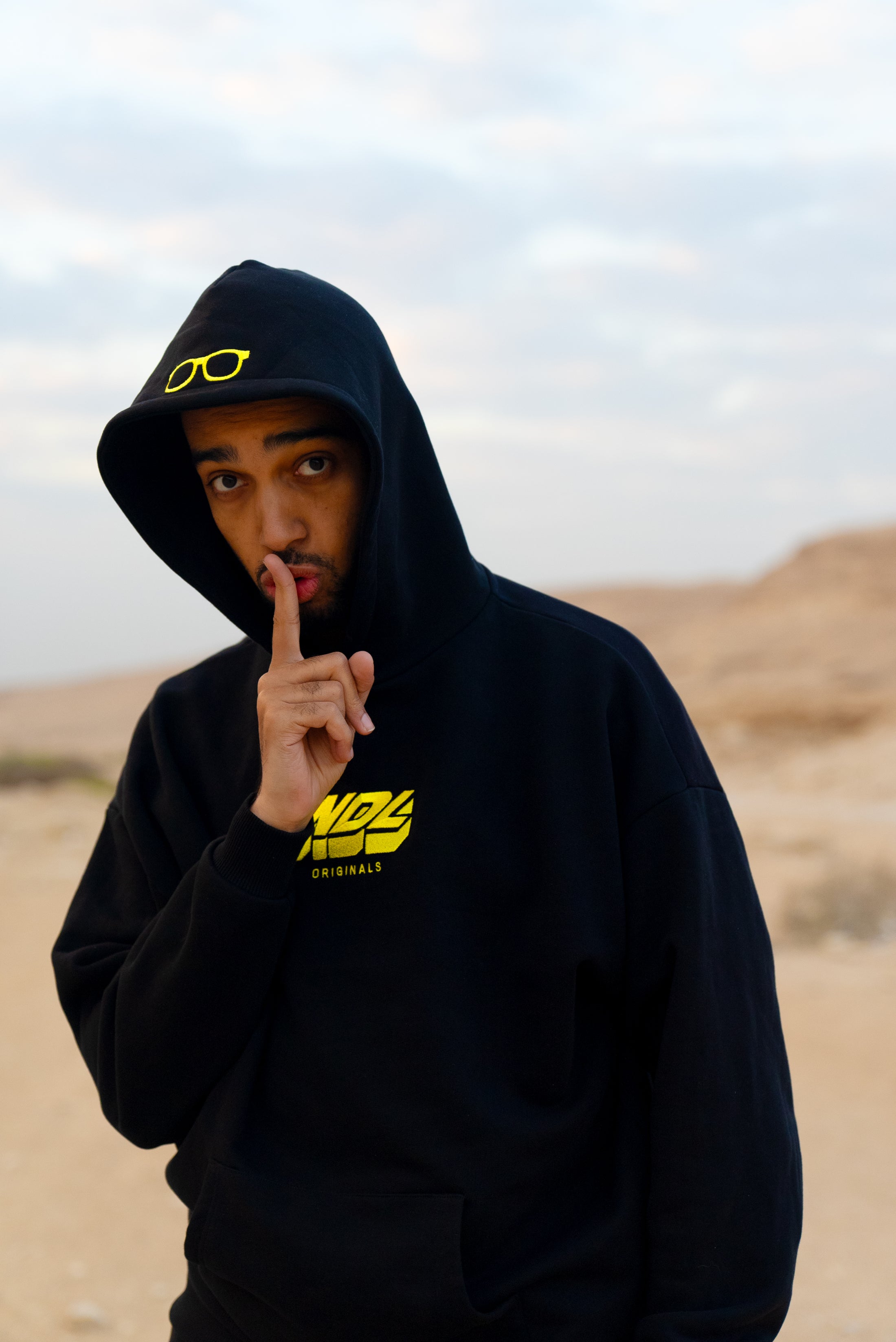 NDL Oversized Hoodie Black/Yellow – NDL Merch